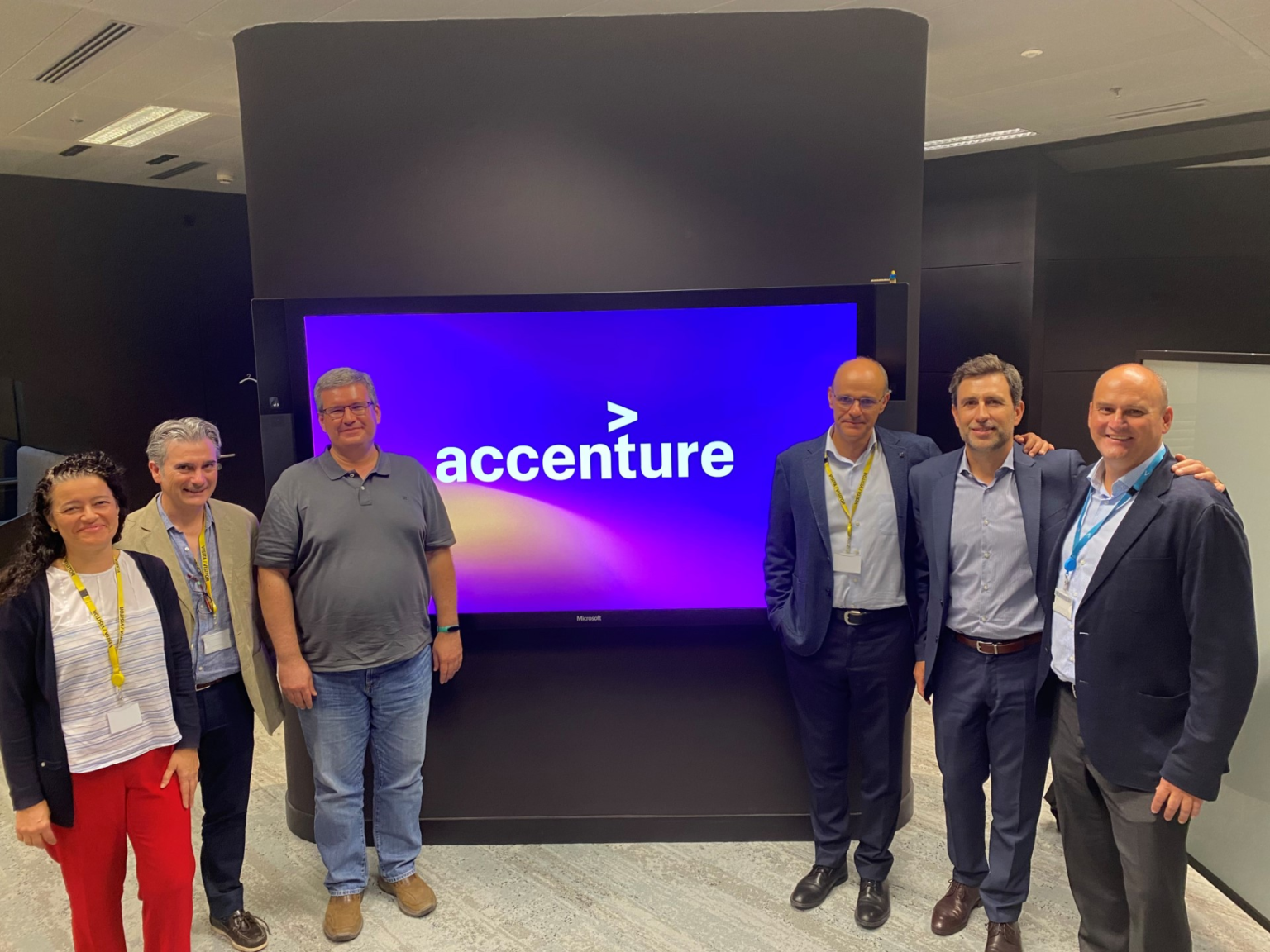 REUNION DEL GRUPO INDUSTRIA CONECTADA EN LAS INSTALACIONES DE ACCENTURE ...